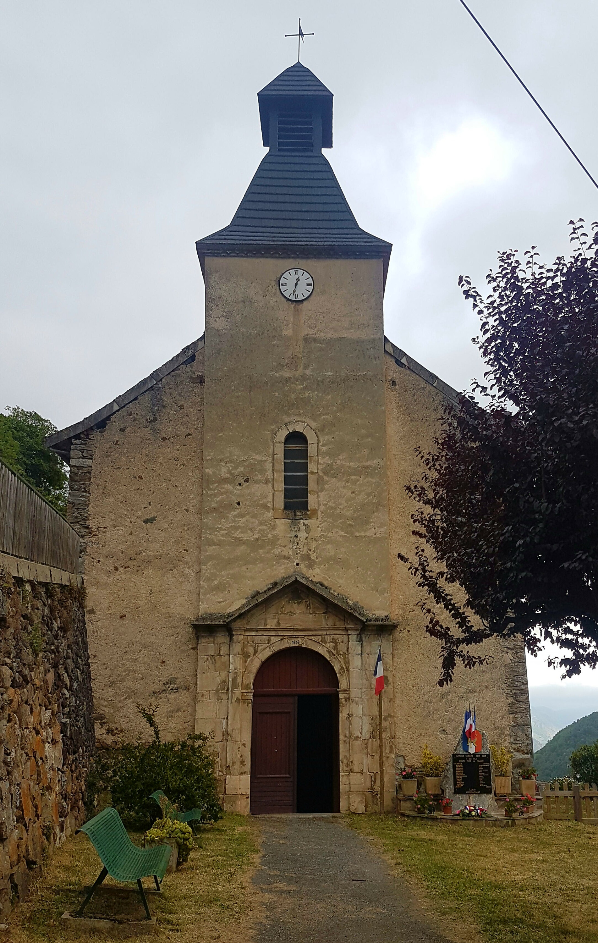 EGLISE DE LARCAT